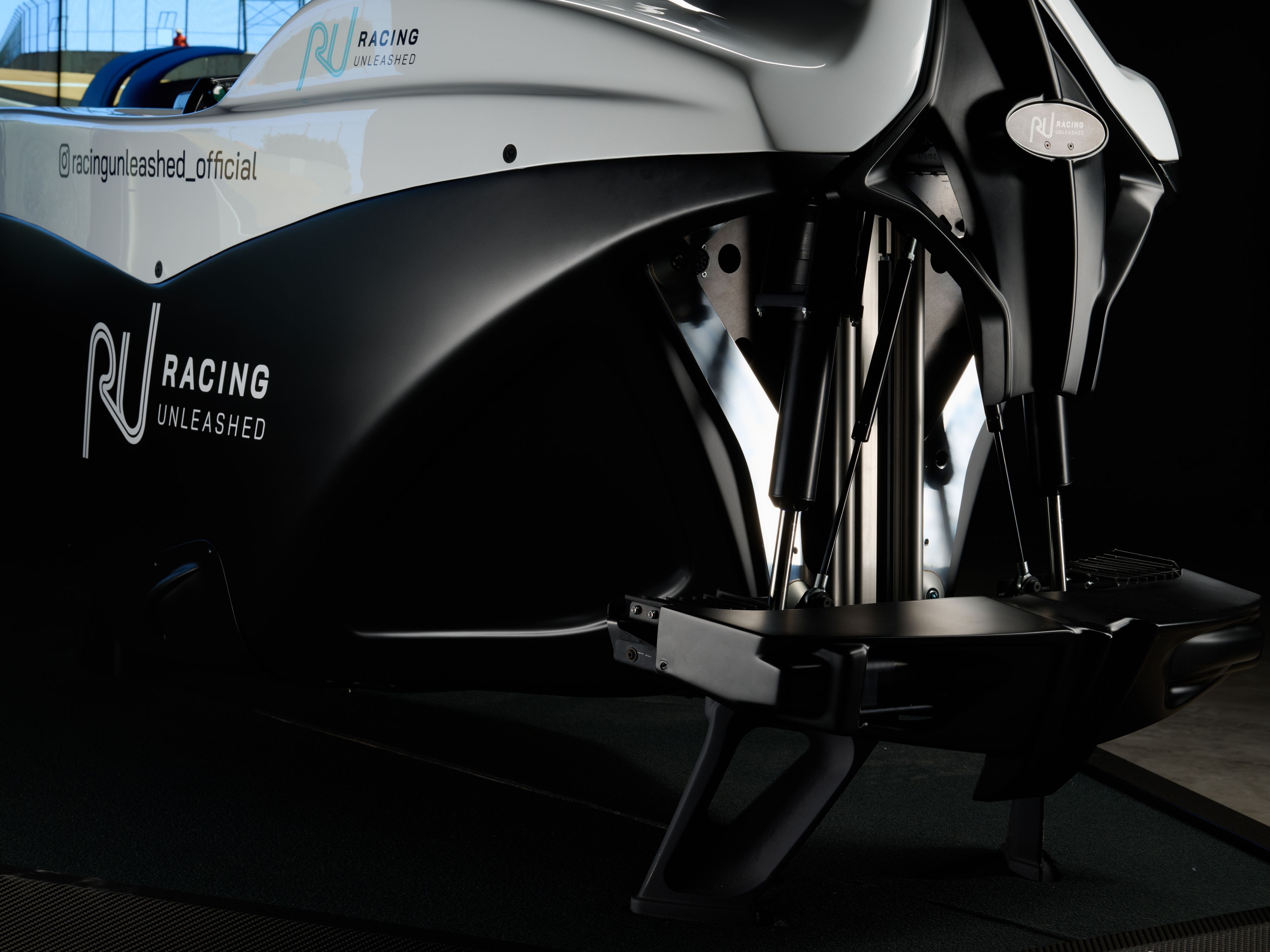Racing Unleashed - Driving in the racing simulator at Zurich Airport