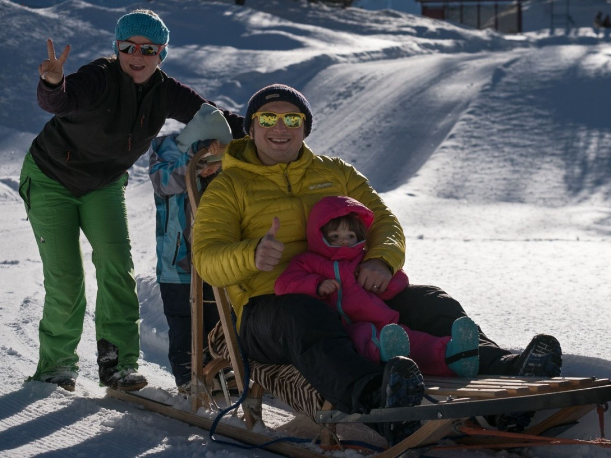 Family adventures in the rhythm of sled dogs