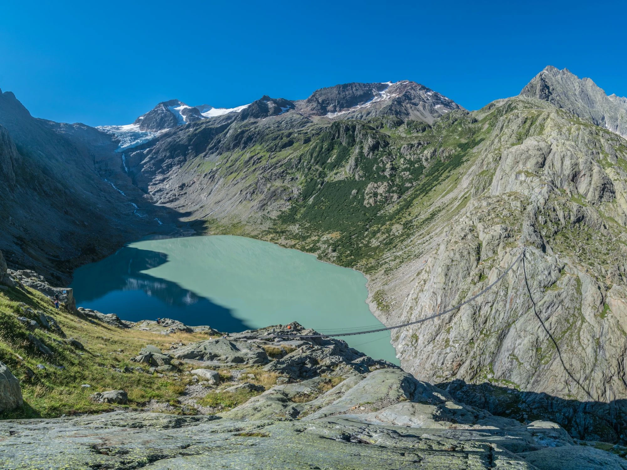 Trübsee - le lac de montagne au pied du Titlis