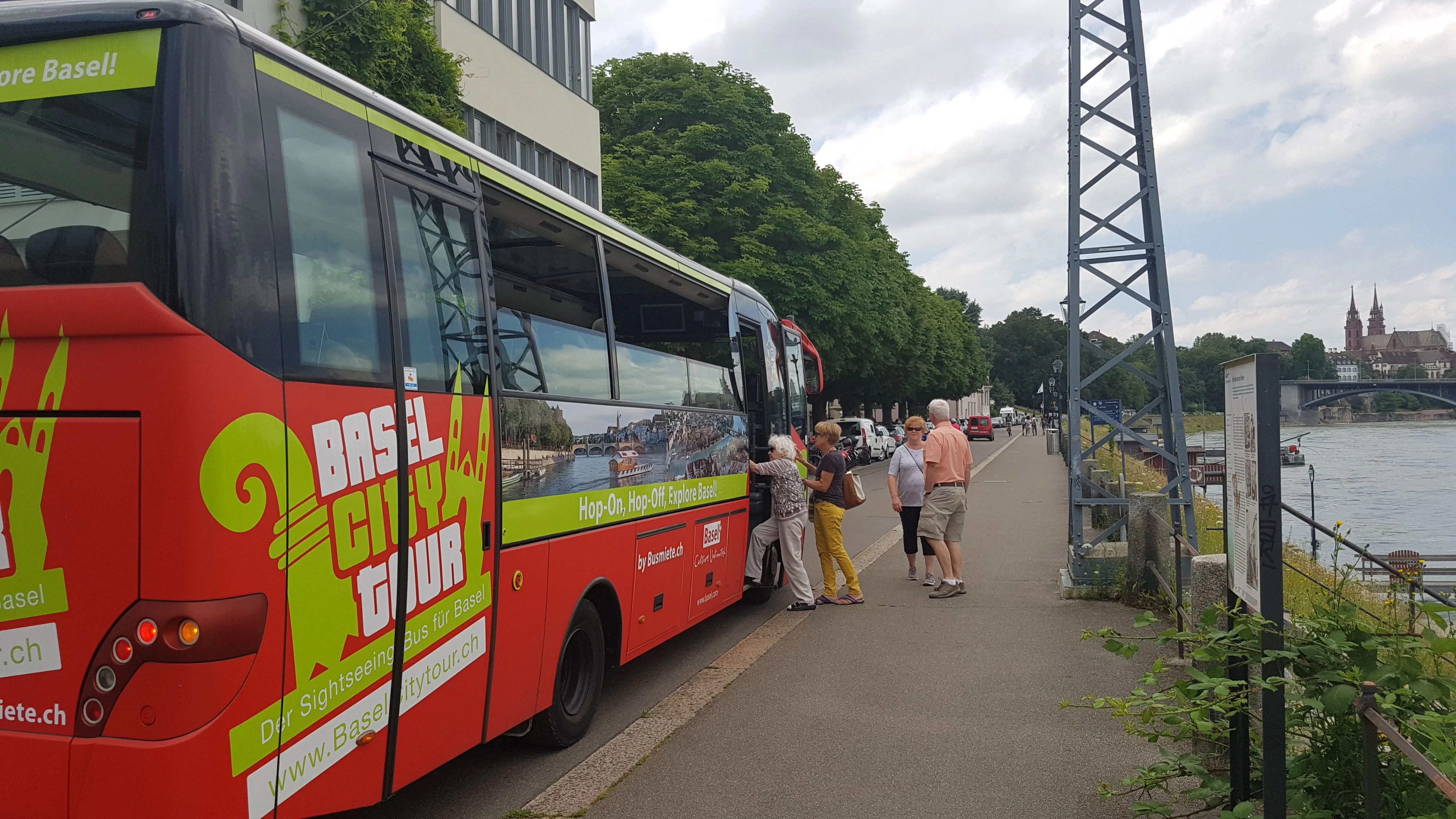 Stadtrundfahrt Basel mit dem Bus