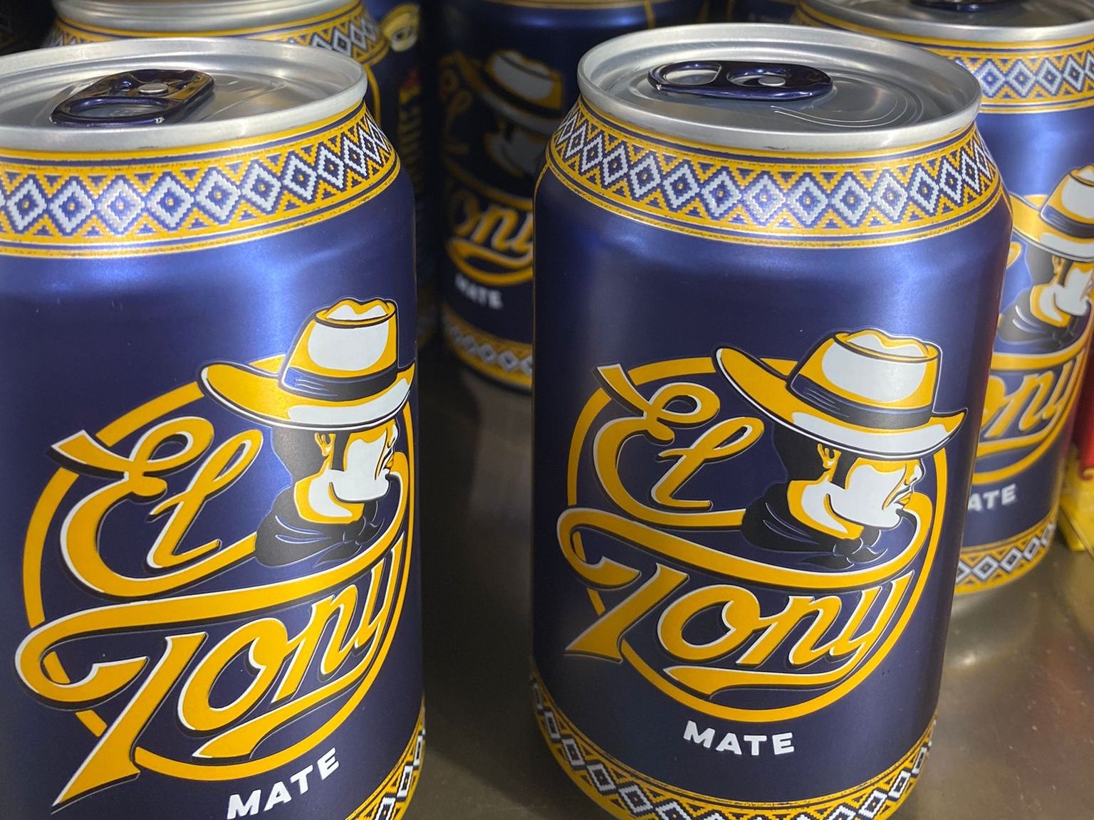 10 boissons typiques suisses à essayer