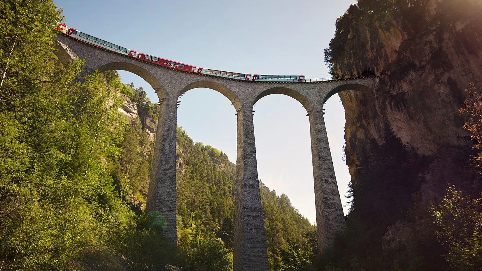 Glacier Express - lohnt sich eine Reise 2025?