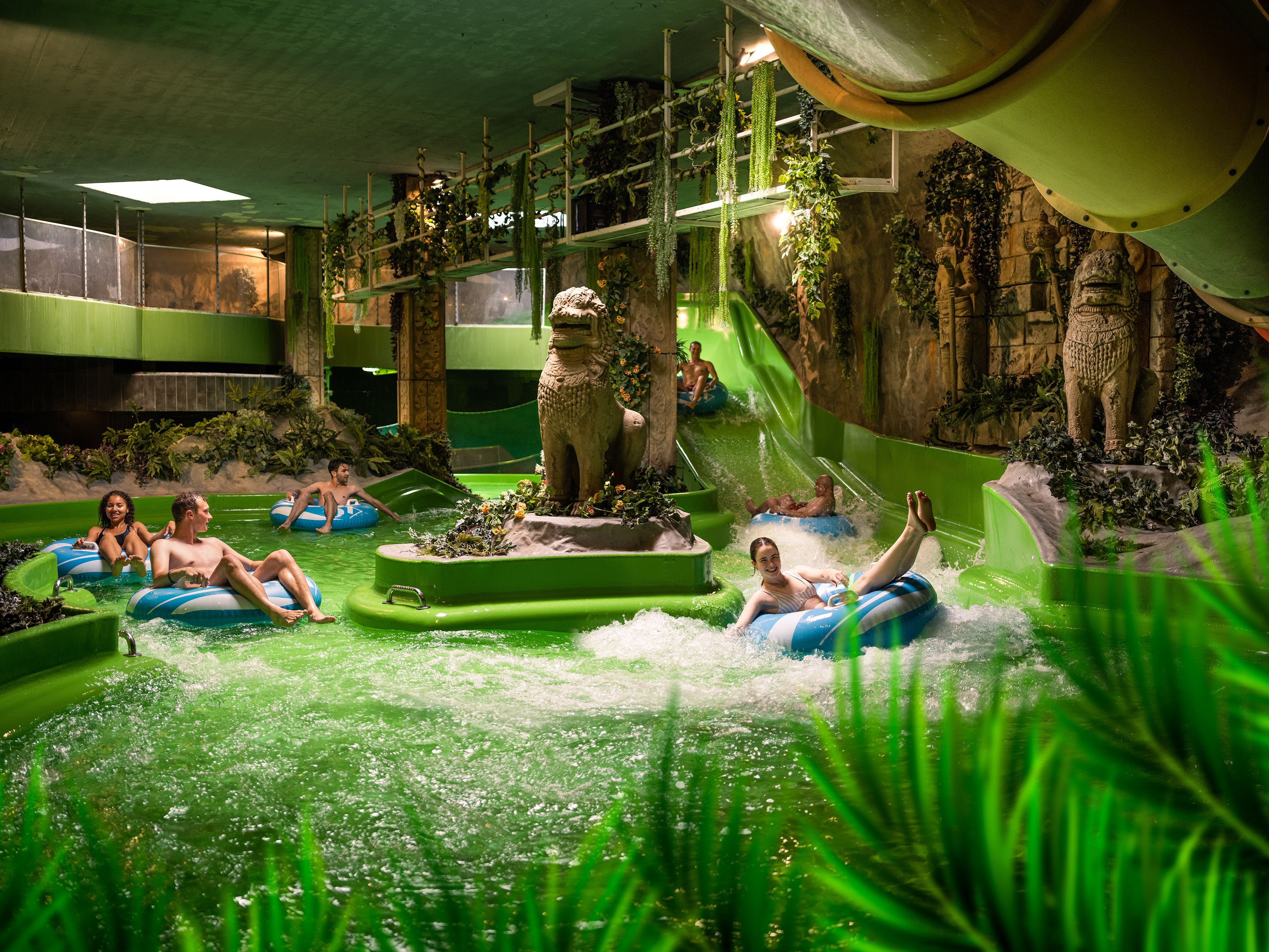 Alpamare Ticket: Wasserspass mit Pools, Saunawelt und Rutschen