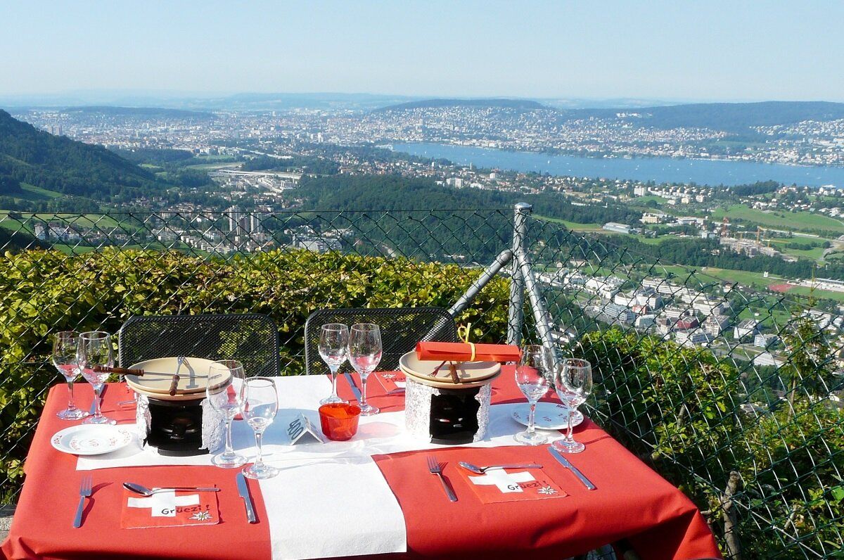 Swiss fondue - 12 unusual places for your fondue experience