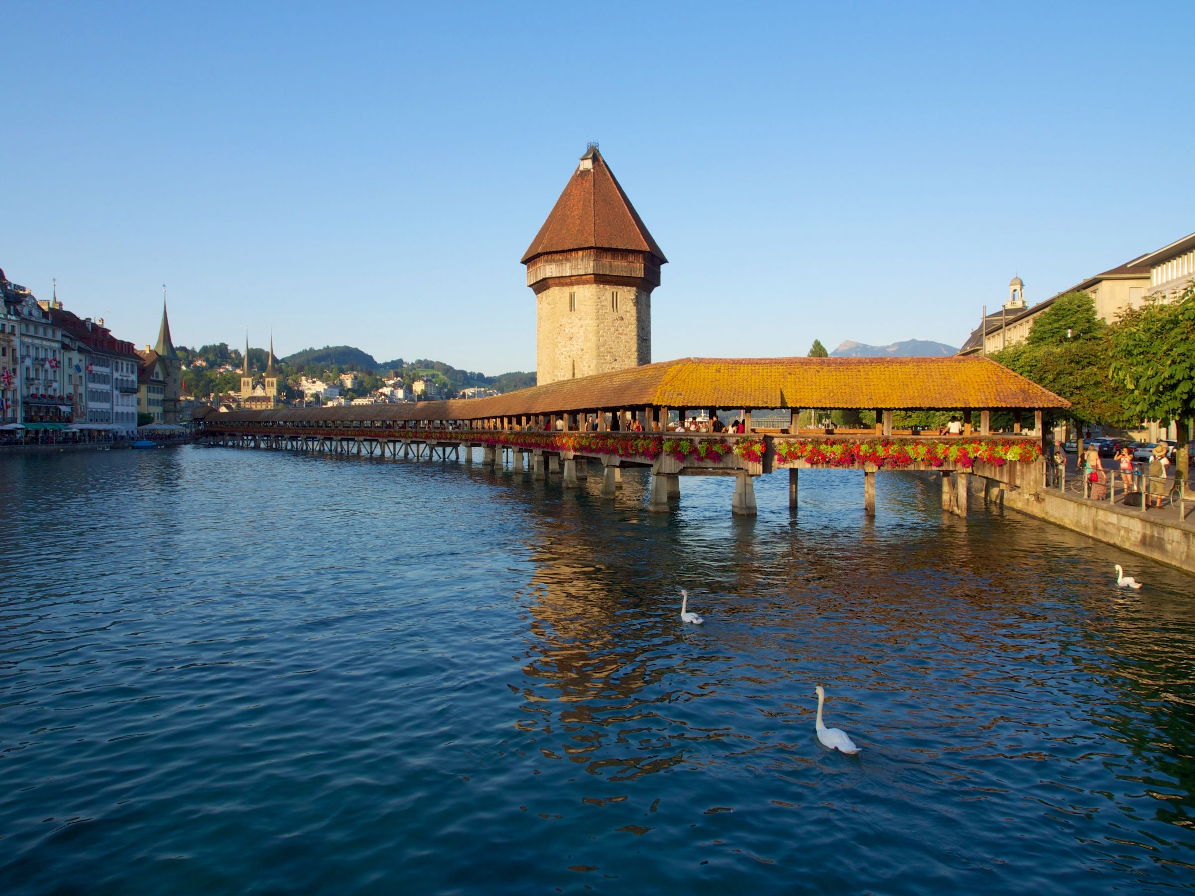 Guided tour of Lucerne Castles incl. tour guide