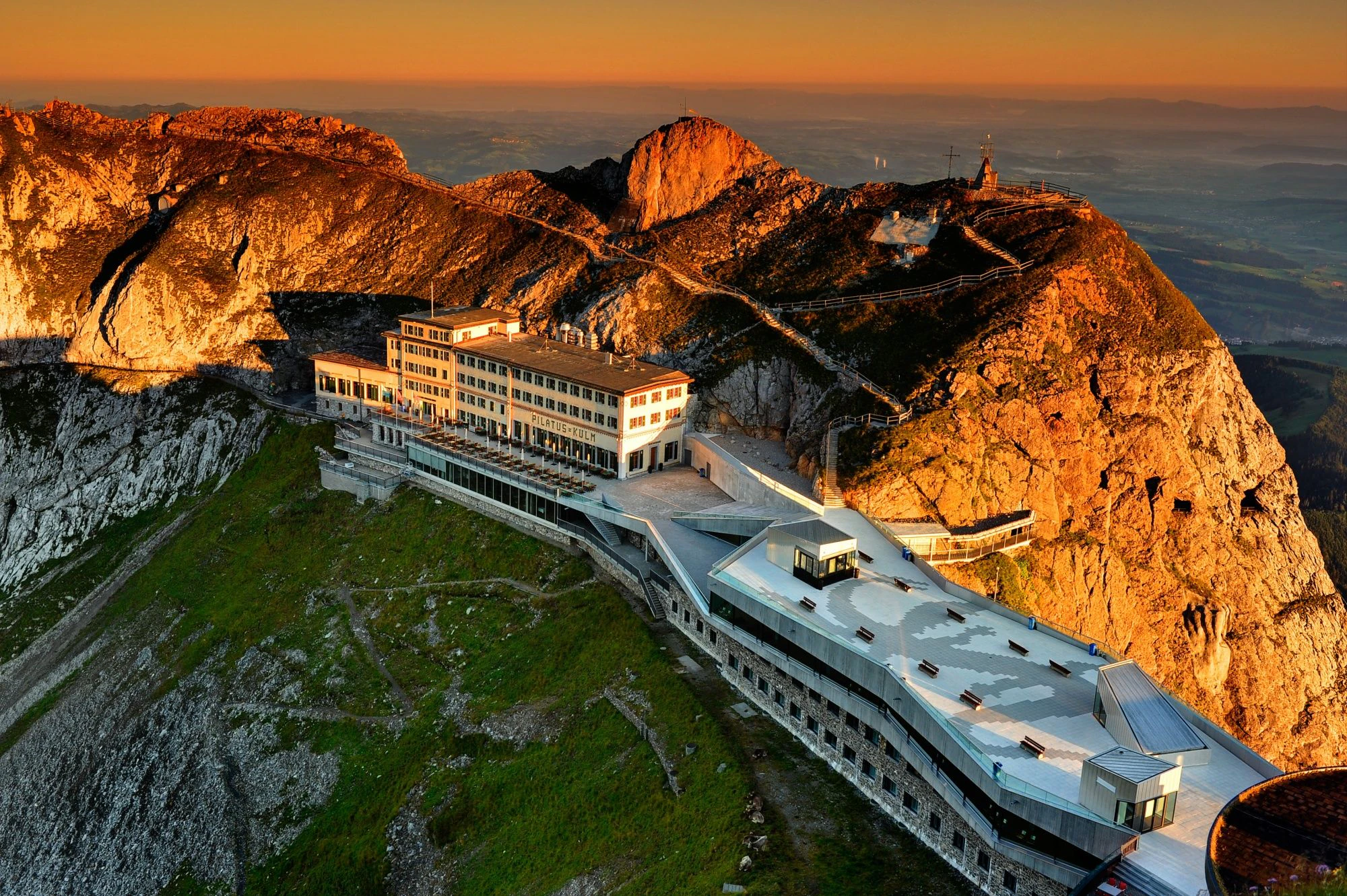 Pilatus Sommerausflug selbstgeführt mit Zahnradbahn und Luftseilbahn ab ...
