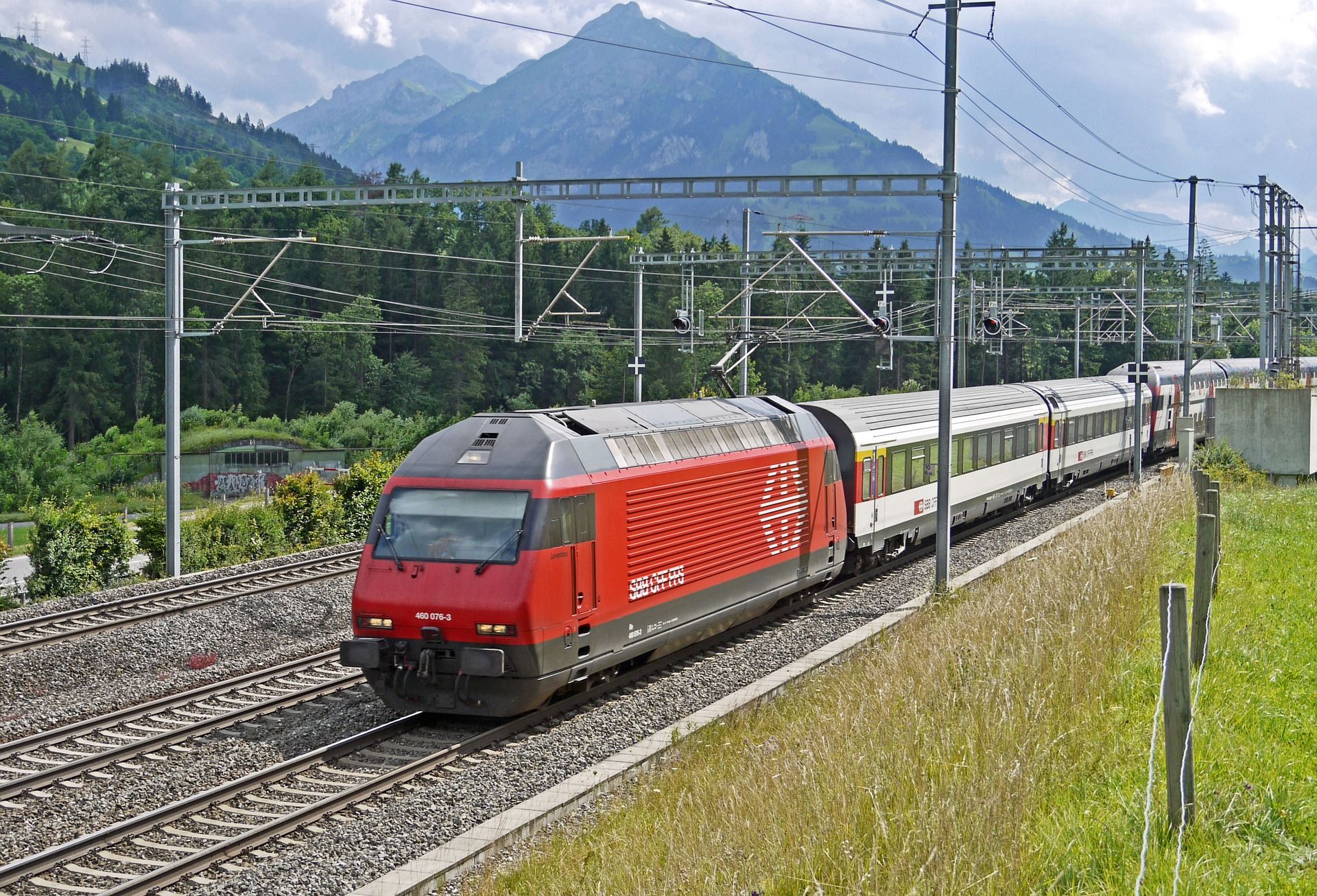 Rail ticket between Interlaken Ost and Zermatt