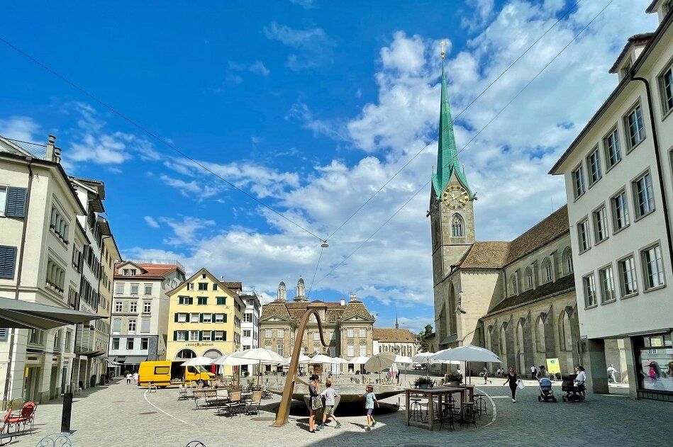 From Zurich: City tour Zurich and surroundings with ferry and cable car