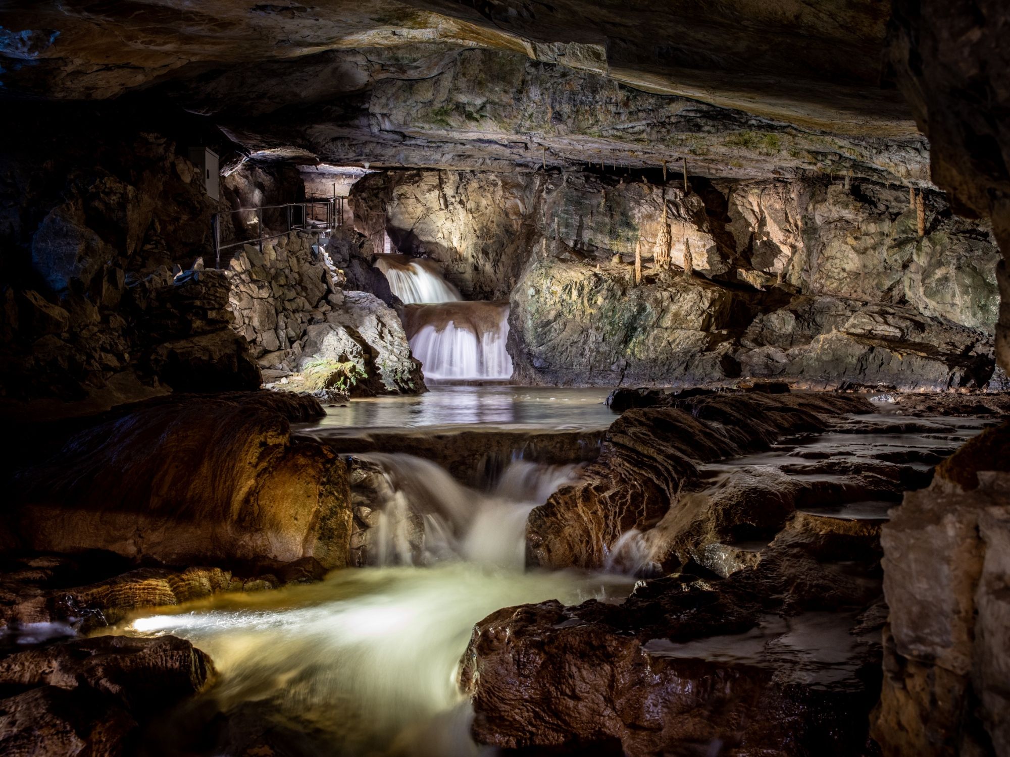 "Legends and legends" public tour of the Beatus Caves