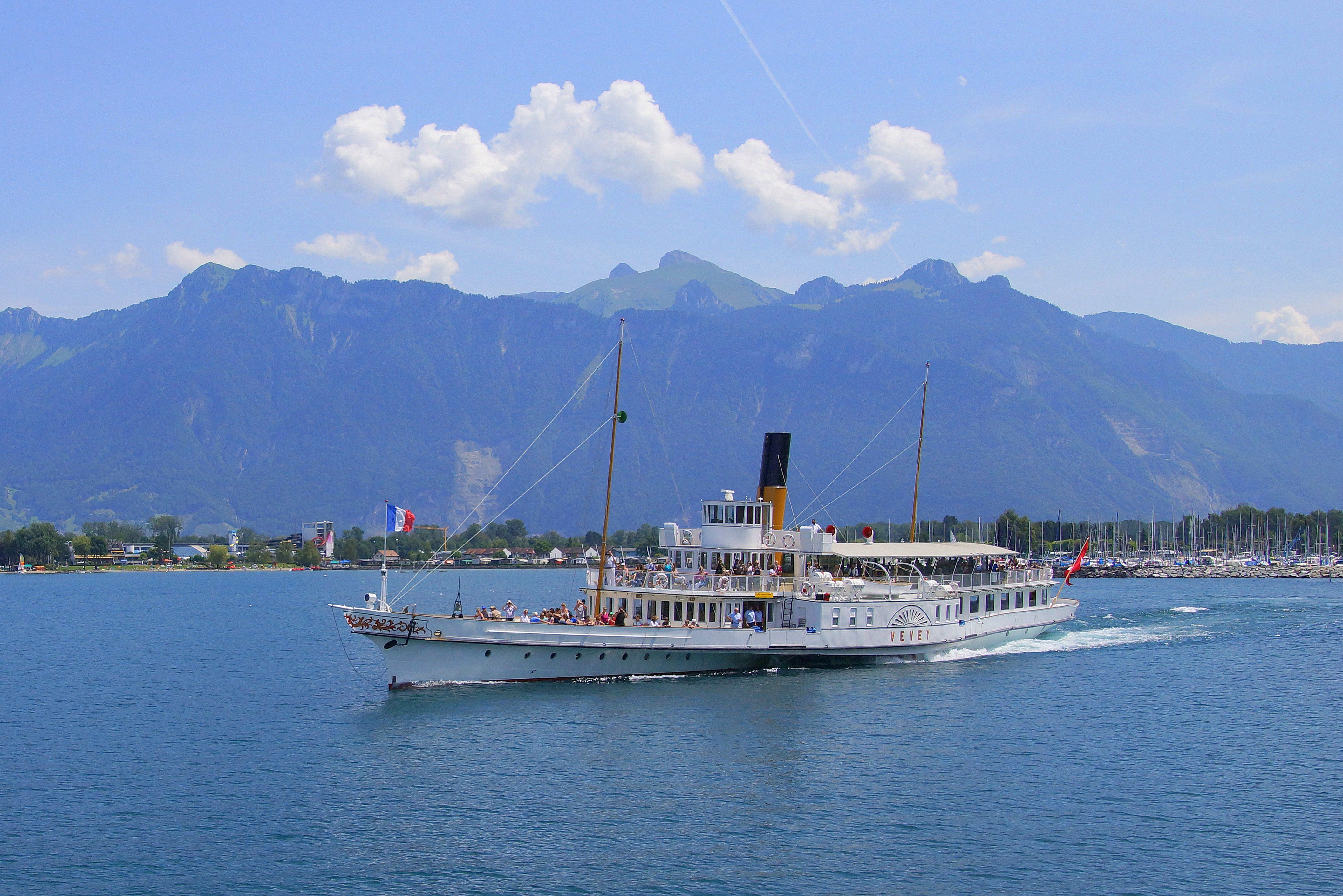 From Montreux: Riviera Tour boat cruise