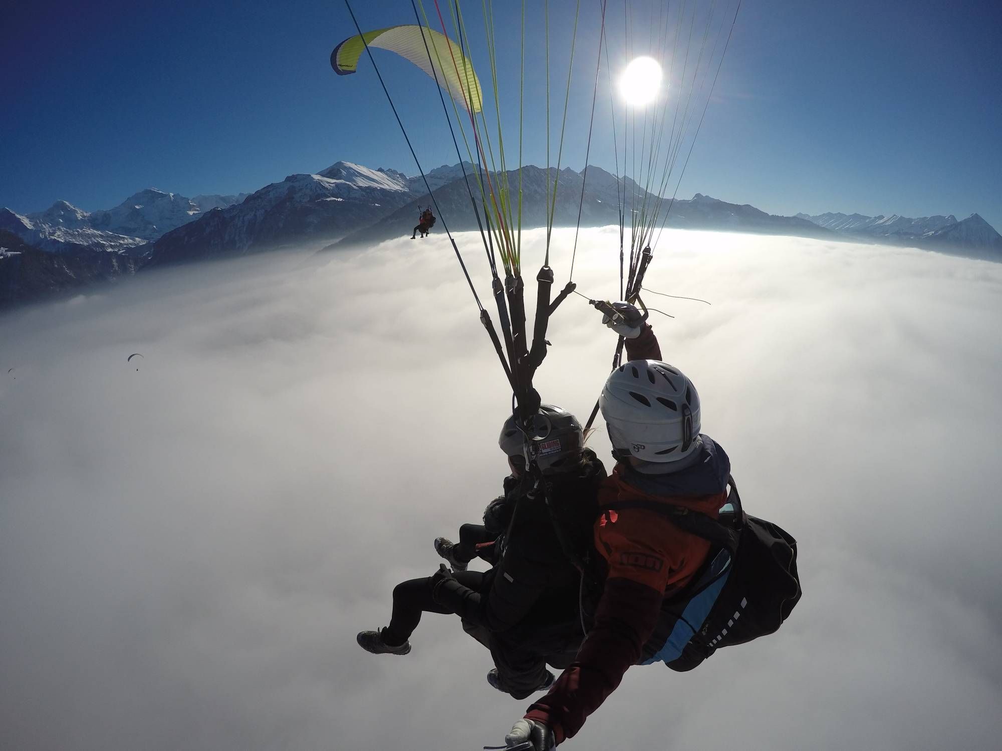 Beatenberg Gleitschirmfliegen Tandem im Winter ab Interlaken