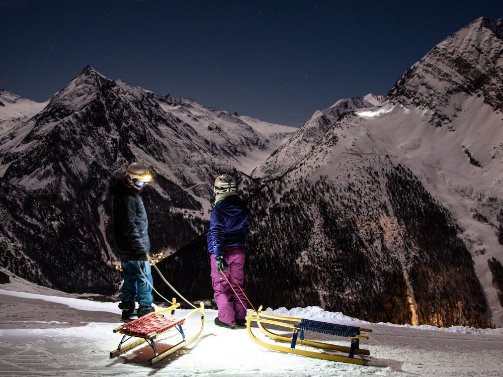 Night sledding in Switzerland | Swiss Activities
