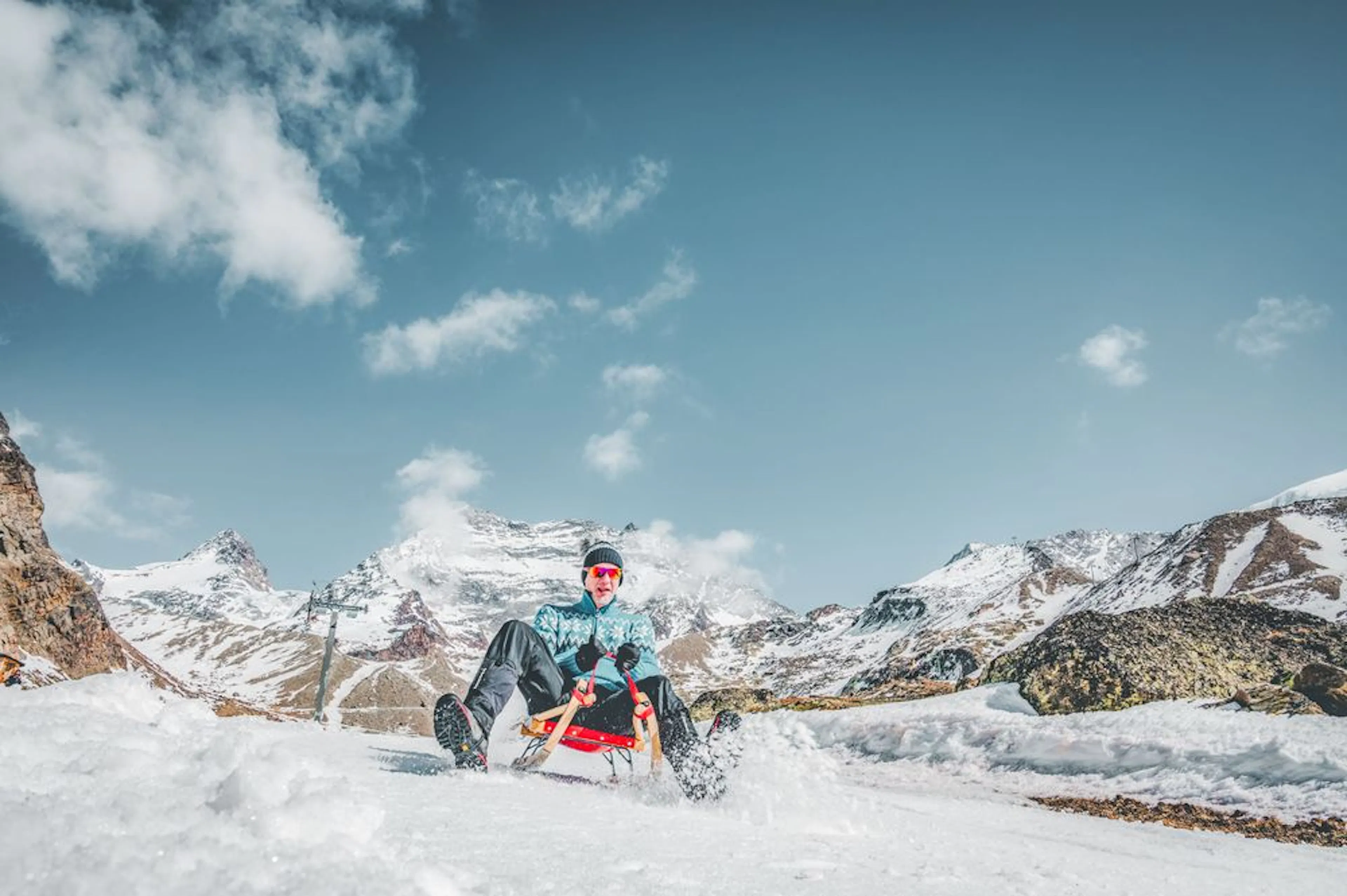 Sledding - the best prices and offers 2023 | Swiss Activities