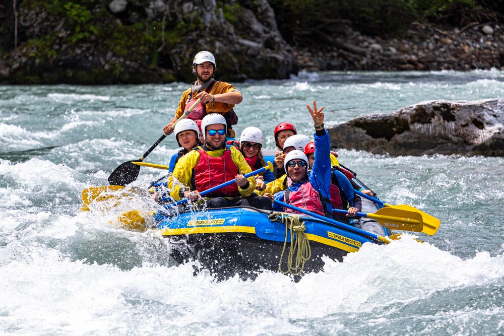Rafting in Switzerland - The 9 best rivers for 2024 | Swiss Activities